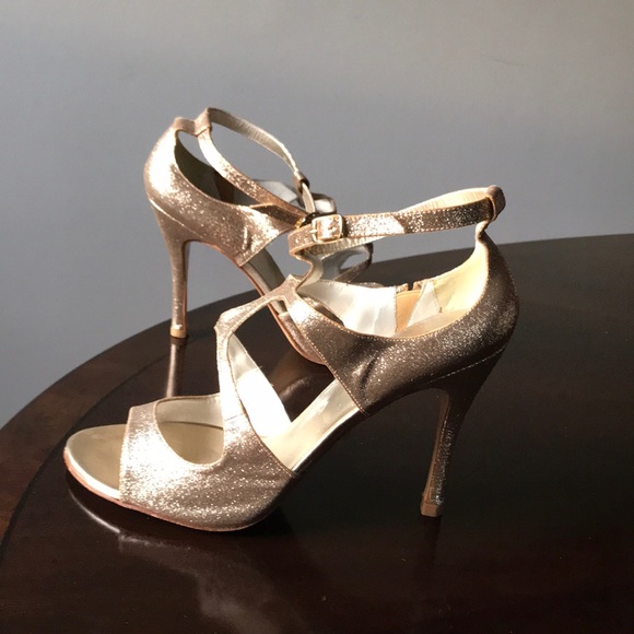 Stuart Weitzman | Shoes | Textured Gold Stuart Weitzman 95m Strappy ...
